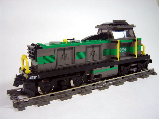 4512 - Le train de marchandises - LEGO Blog