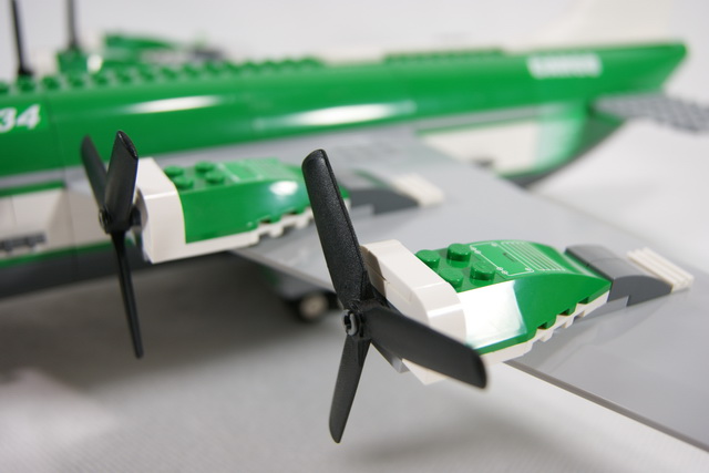 7734 - L'avion cargo - LEGO Blog
